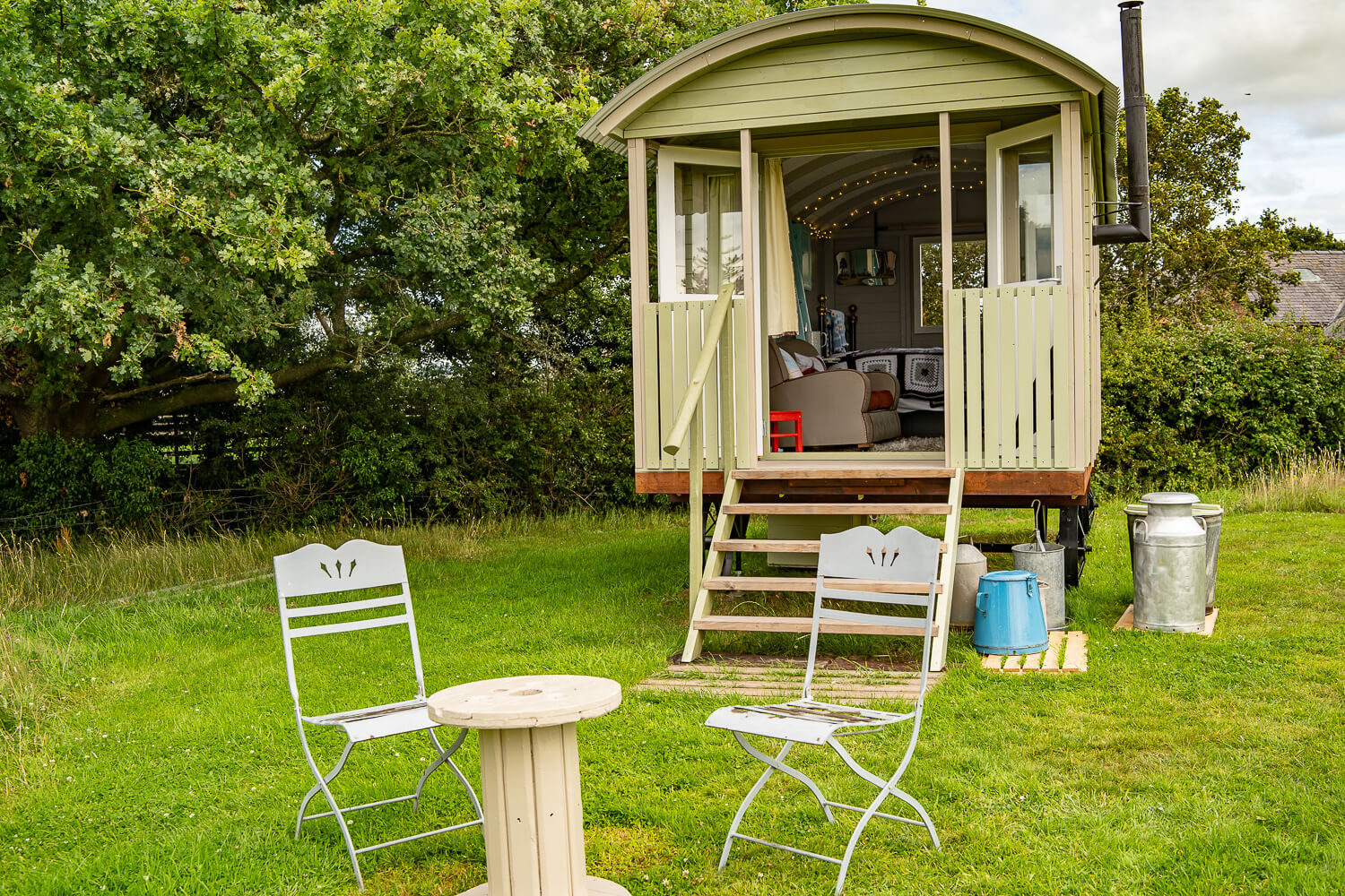 CONTACT Funky Little Shacks: SHEPHERDS HUTS in South Cheshire